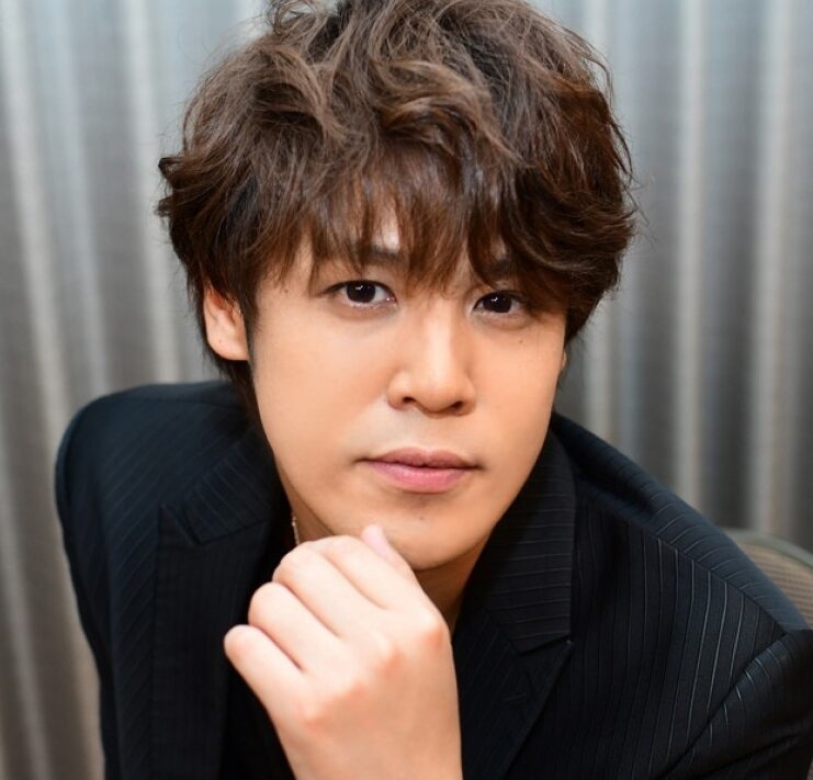 宮野真守の結婚相手の嫁の顔画像あり？変顔のコップ星人が面白い！ エンタメjoker