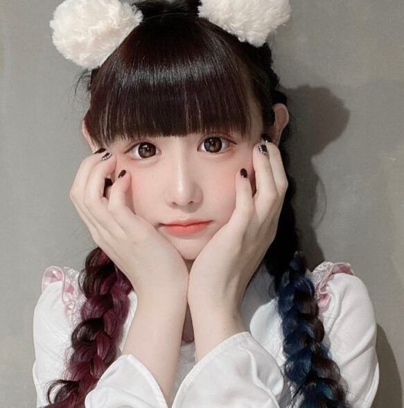 ゆりにゃの水着姿の画像あり！昔の顔と違い過ぎる？金持ちなのはなぜ？ - エンタメJOKER